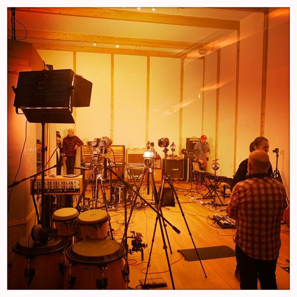 'Pieces of a Man' live record & video shoot with 20 audience members ...